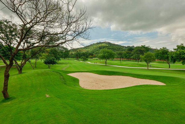 Shwe Mann Taung Golf Resort | Mandolay, Myanmar Golf Course